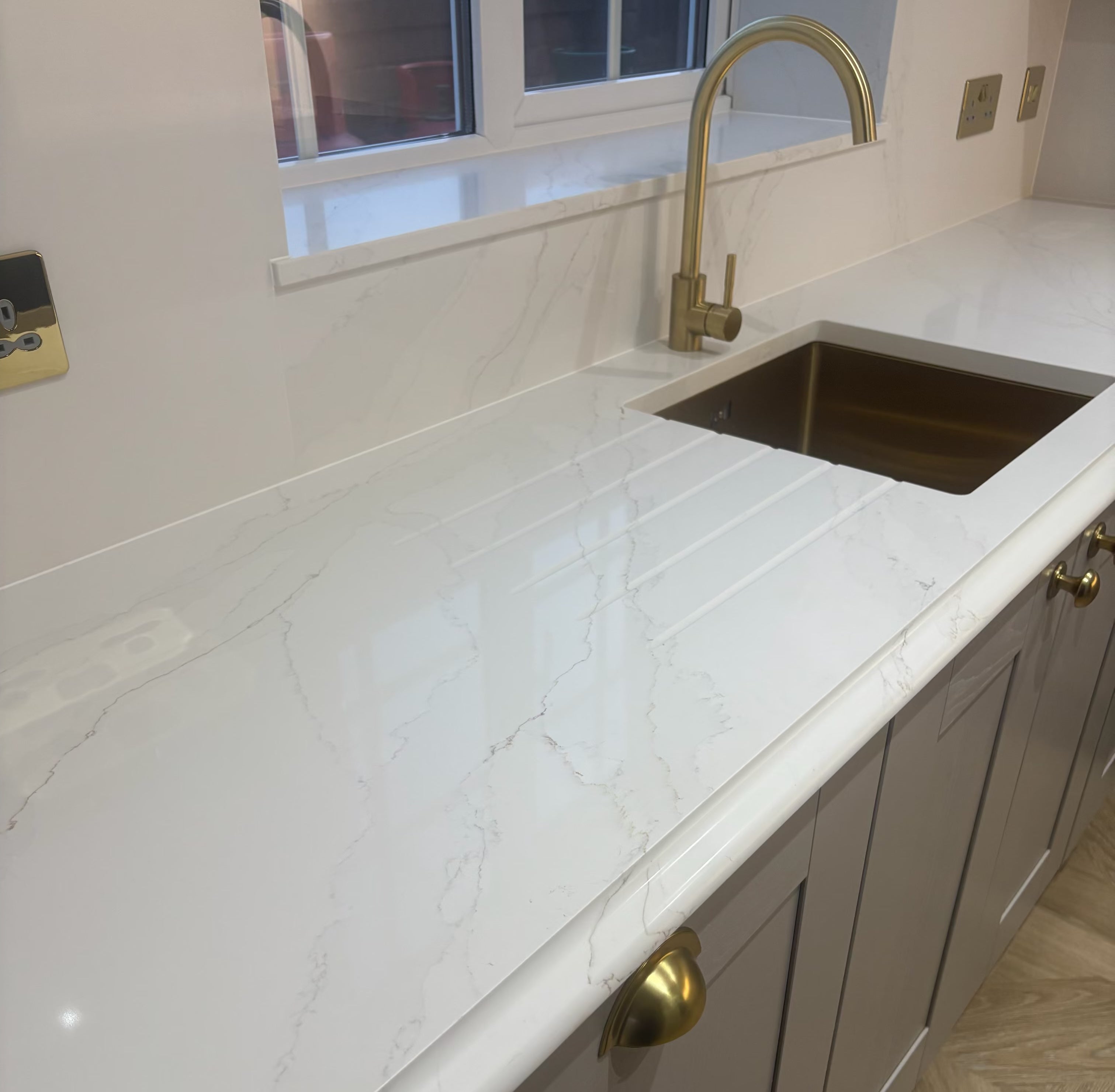Calacatta Divine Quartz Worktop – Stokes Granite