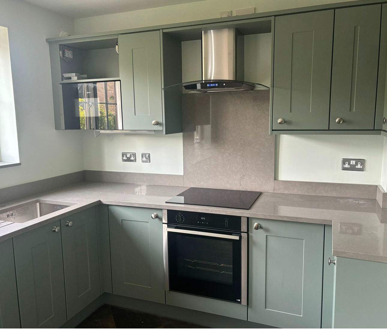 Mont Concrete - Quartz Kitchen Worktop – Stokes Granite